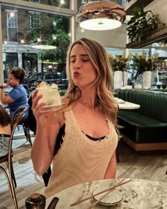 Ashlyn Sullivan Husband, Past Affairs, Net Worth, Family, and Bio ...