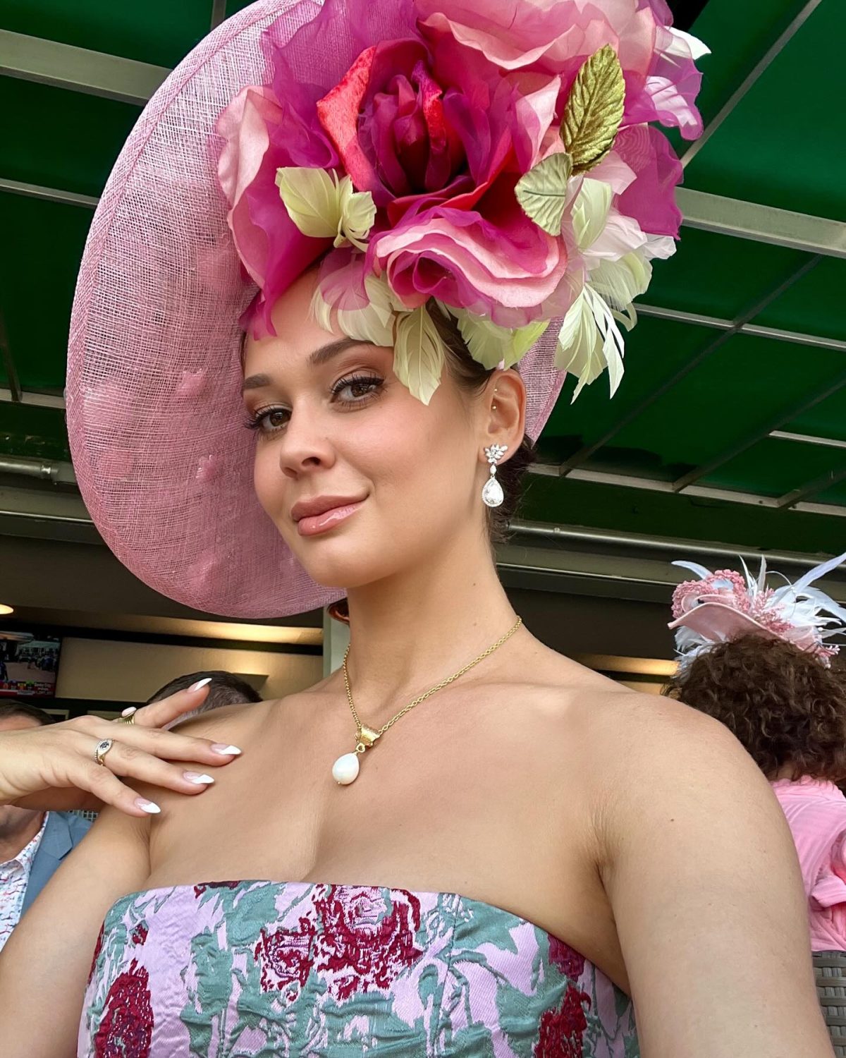 Lauren Compton Husband, Past Affairs, Net Worth, Family and Bio ...